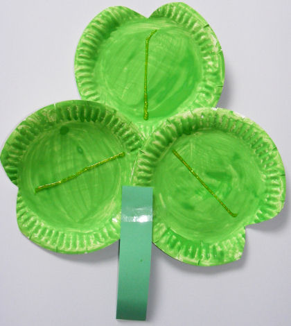 Paper Plate Shamrock Kids Craft for St Pats